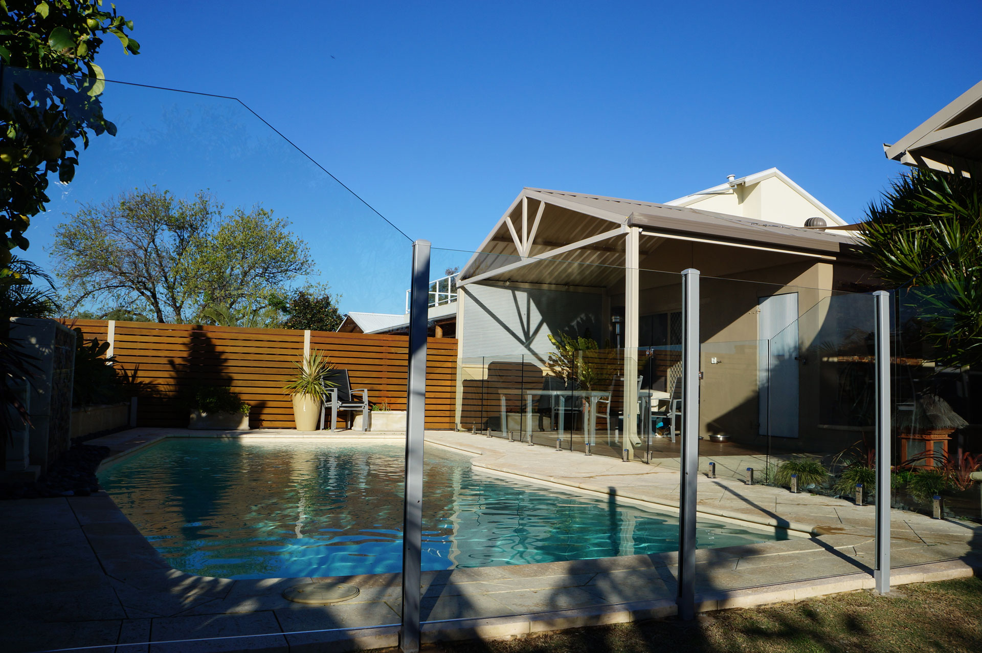 Glass Pool Fencing Hardware